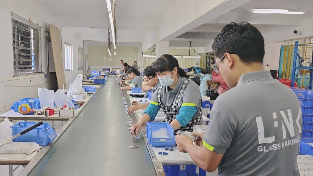 Trusted Glass Hardware Supplier │ China Link Hardware